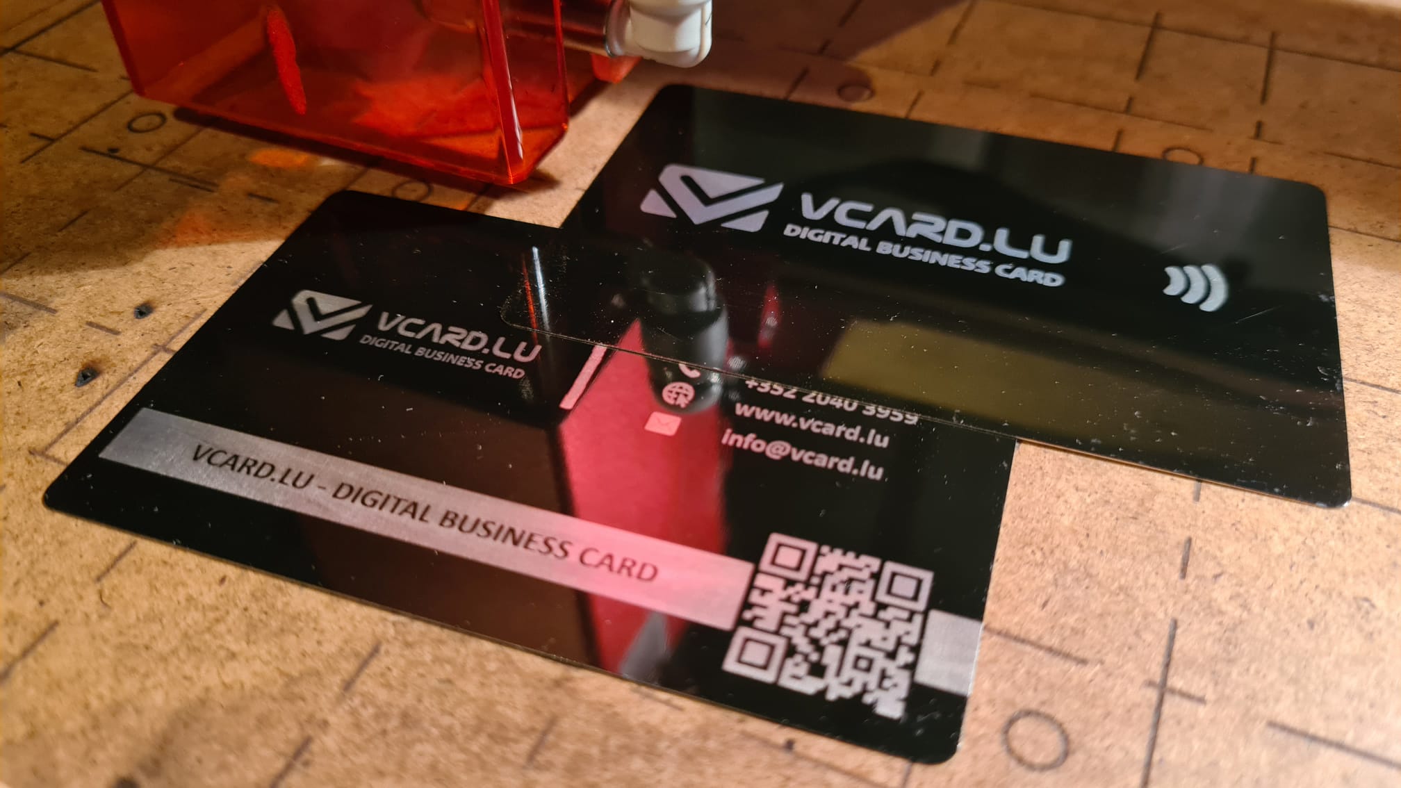 Laser engraved business cards - vCard.lu - Digital Business Card Luxembourg